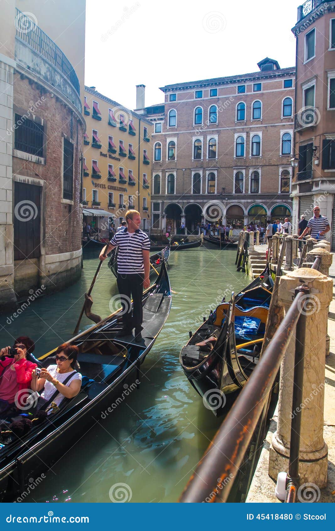 Gondolas in Venice editorial image. Image of glide, ride - 45418480