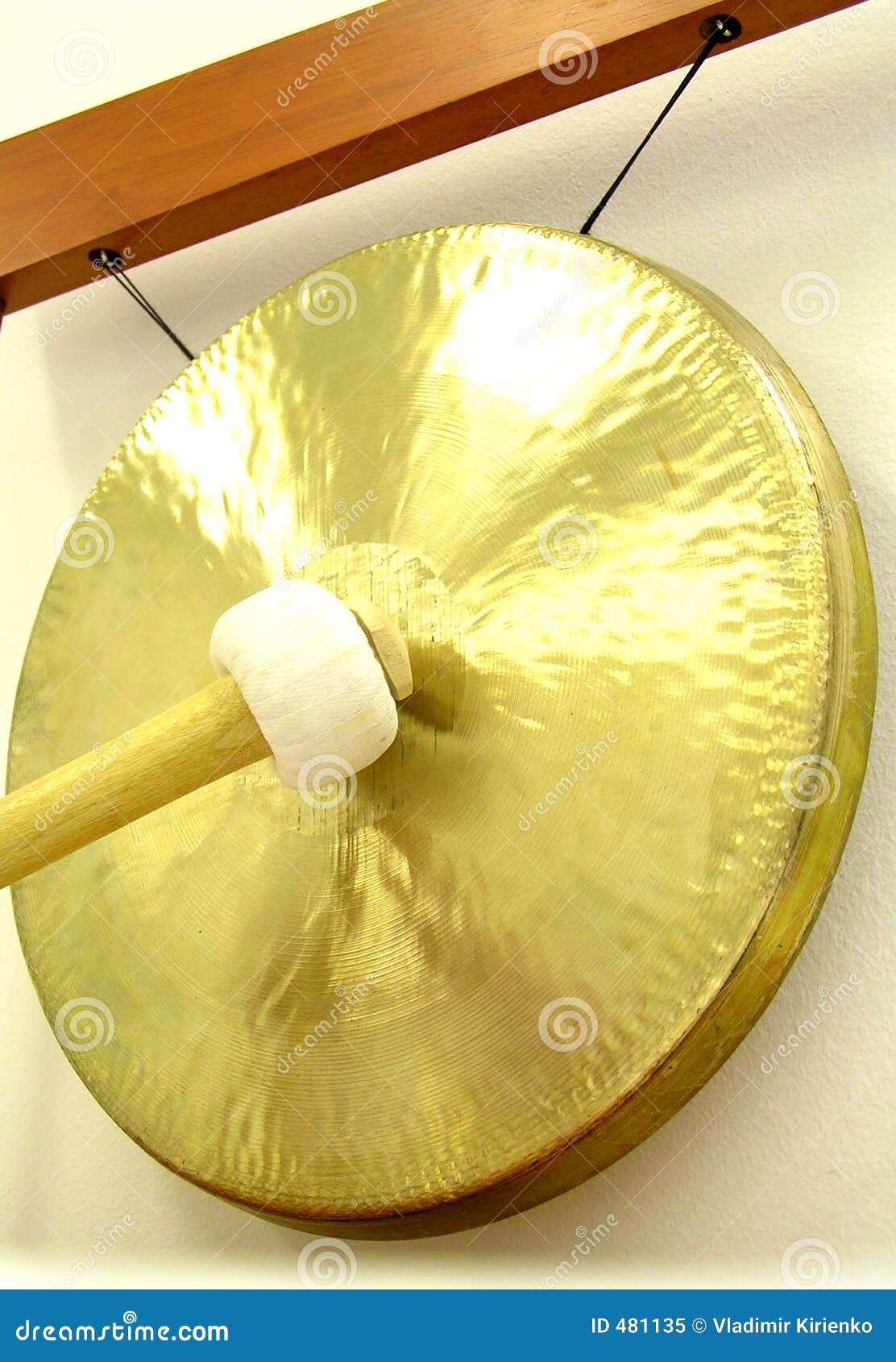 Gong stock image. Image of sound, finish, boxing, roar - 481135