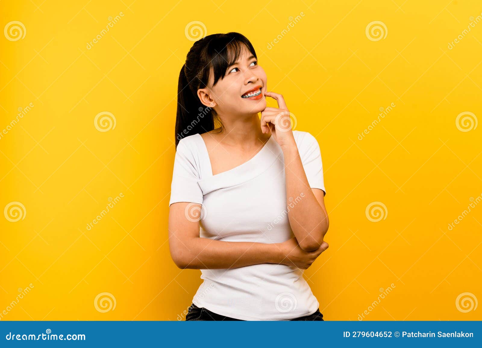 Idea, Good Idea, Good Brain Smart Woman Looking Far Thinking of Good ...