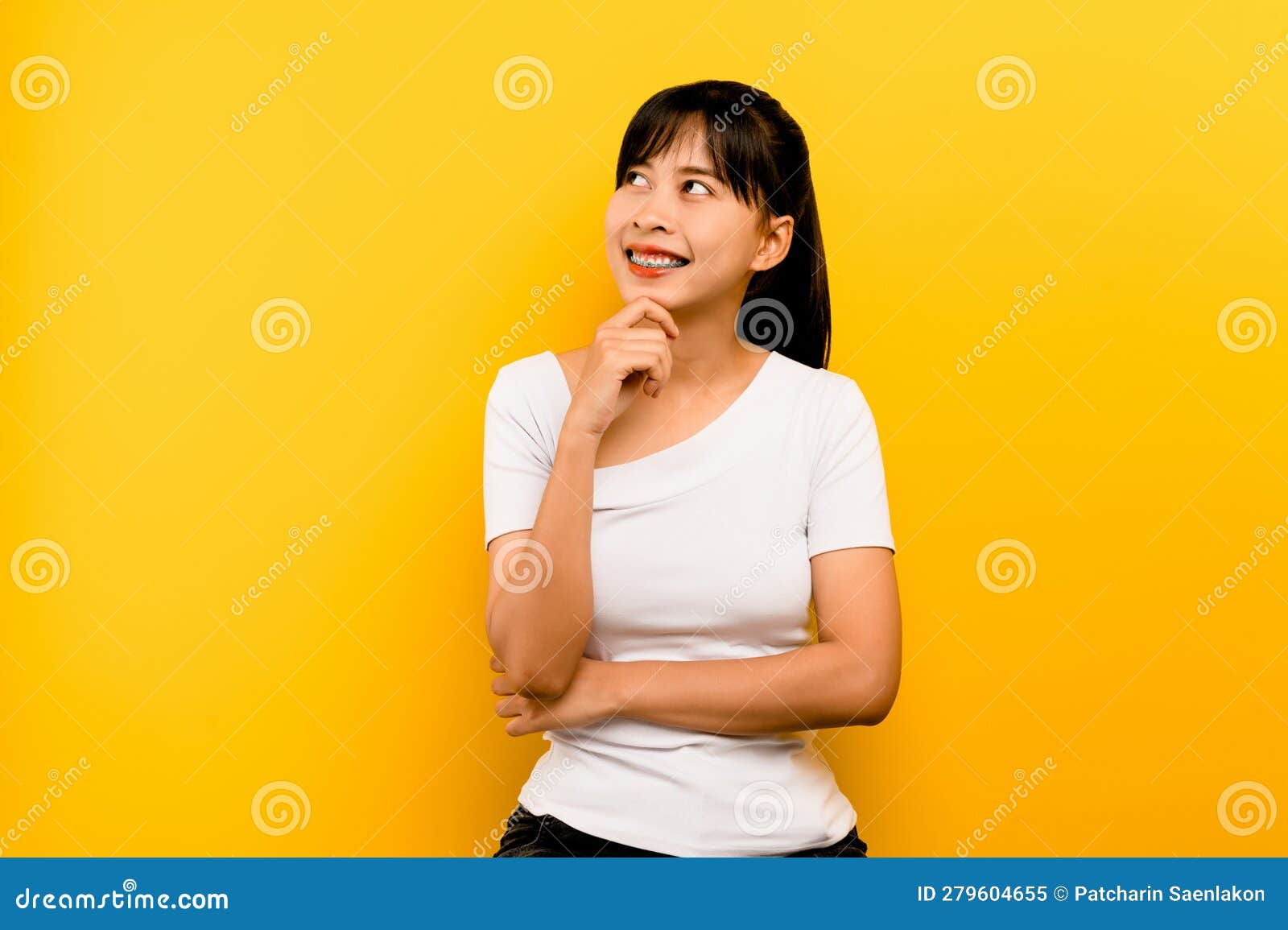 Idea, Good Idea, Good Brain Smart Woman Looking Far Thinking of Good ...