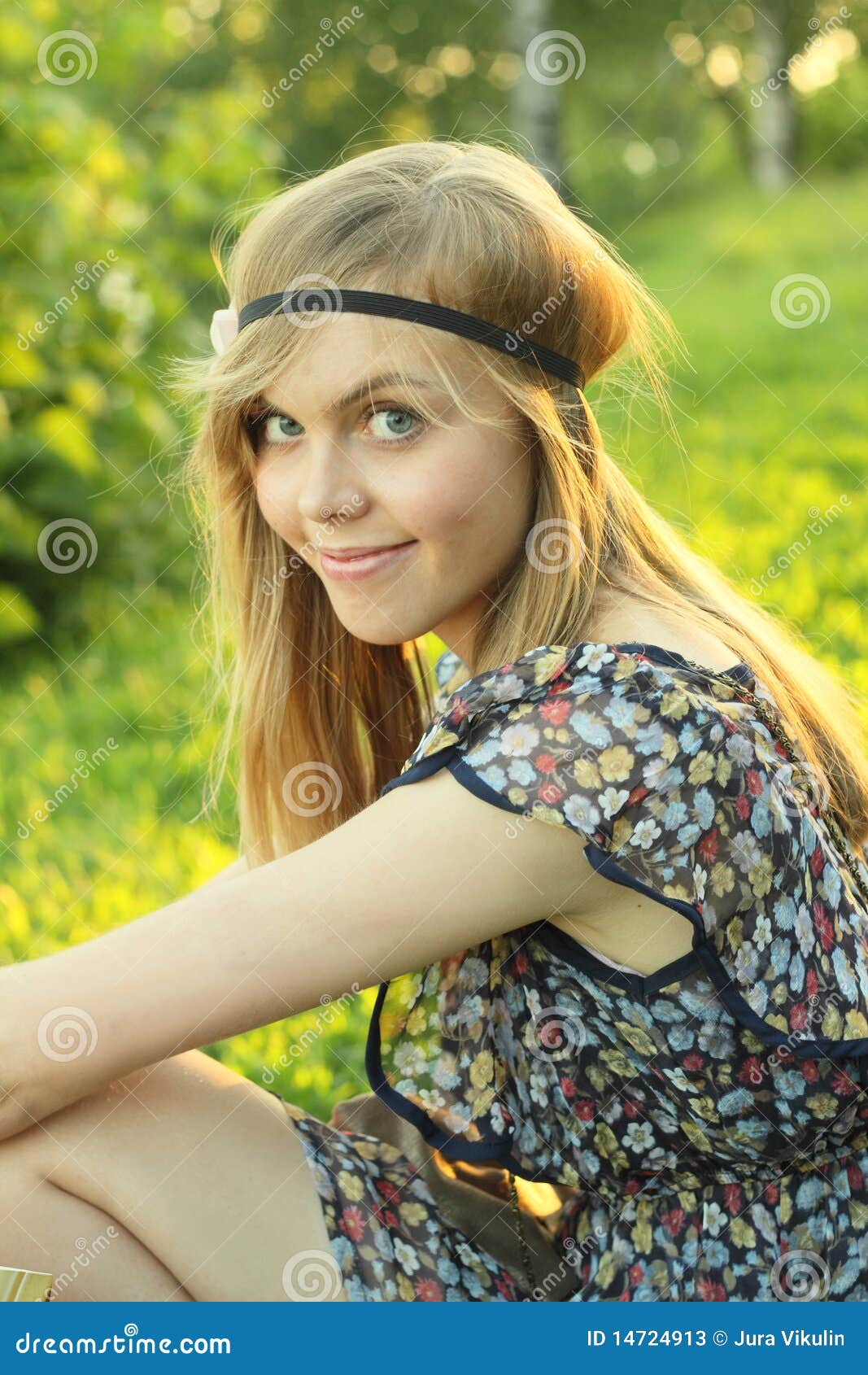 Good smile stock image. Image of meadow, shoulders, cheerful - 14724913