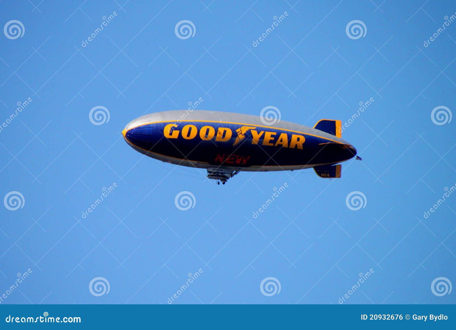 Good Year Blimp editorial photo. Image of sports, famous - 20932676