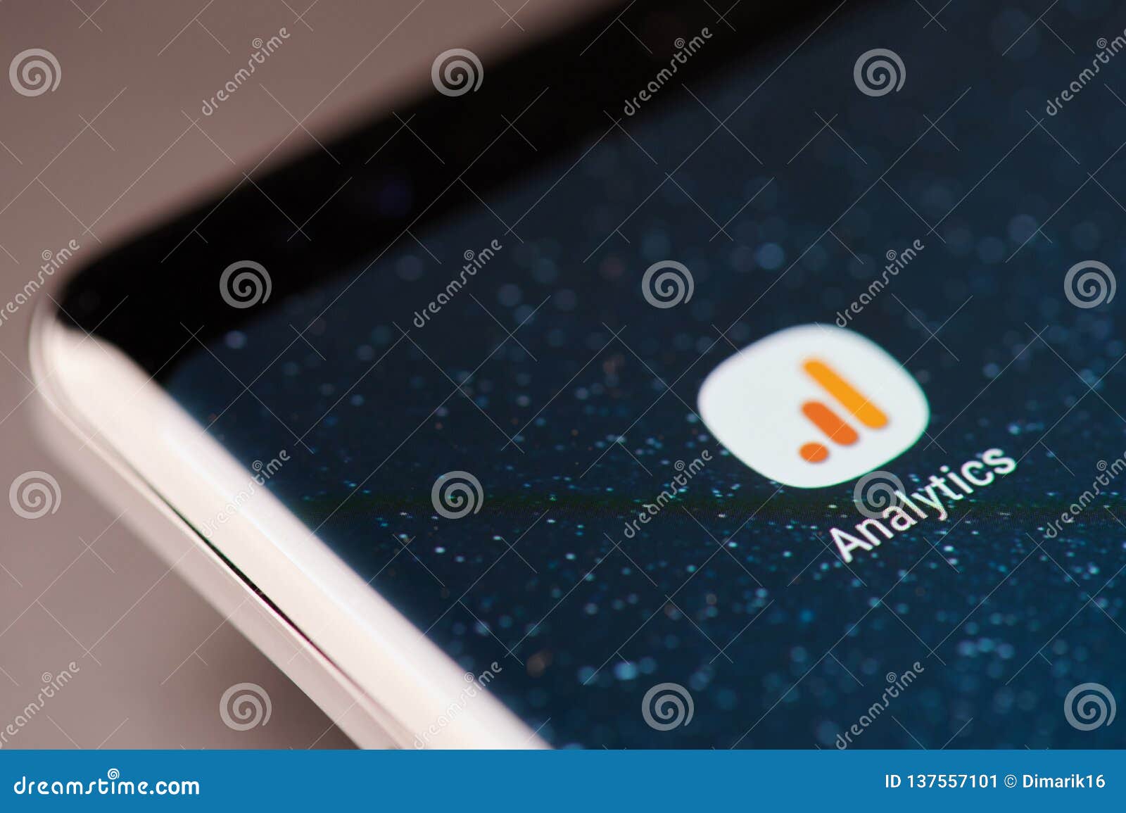 Google analytics icon editorial photo. Image of company - 137557101