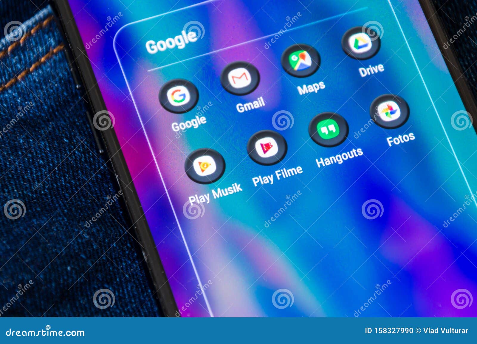 Google Apps on the Smartphone Editorial Image - Image of chatting ...
