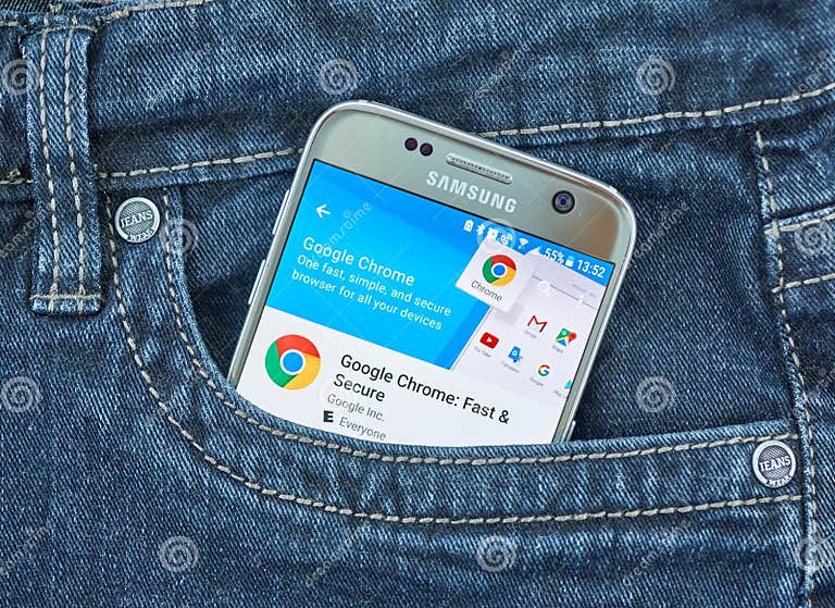 Google Chrome Mobile Application on Screen of Samsung Editorial Stock ...