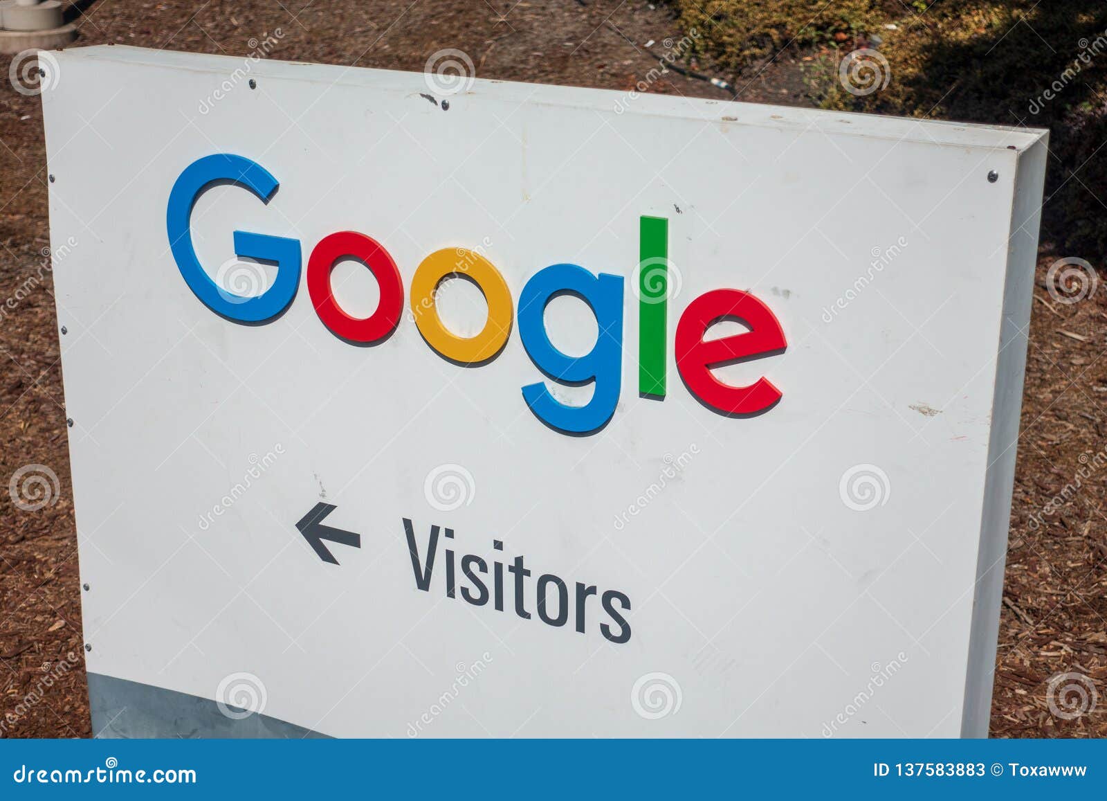 Google Logo at Googleplex Headquarters Main Office Editorial Stock ...