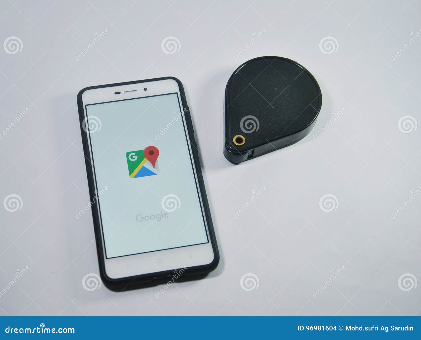 Google Maps Application on Smartphone Editorial Stock Image - Image of ...