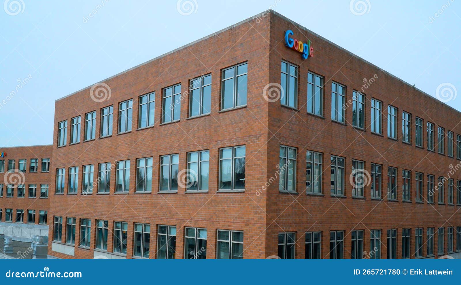 Google Maps Headquarter in Seattle - SEATTLE, USA - APRIL 11, 2017 ...