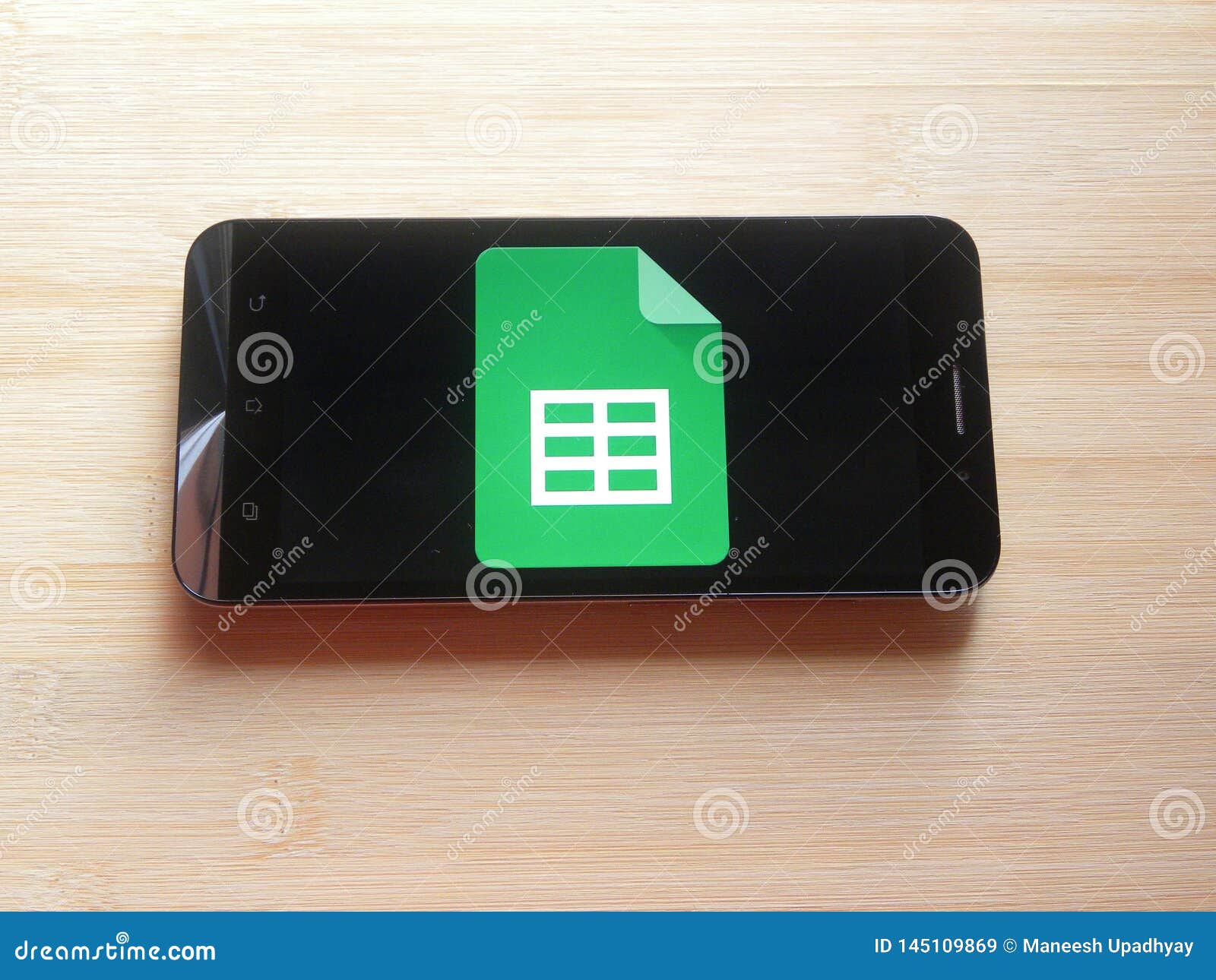 Google Sheets app editorial stock image. Image of black - 145109869