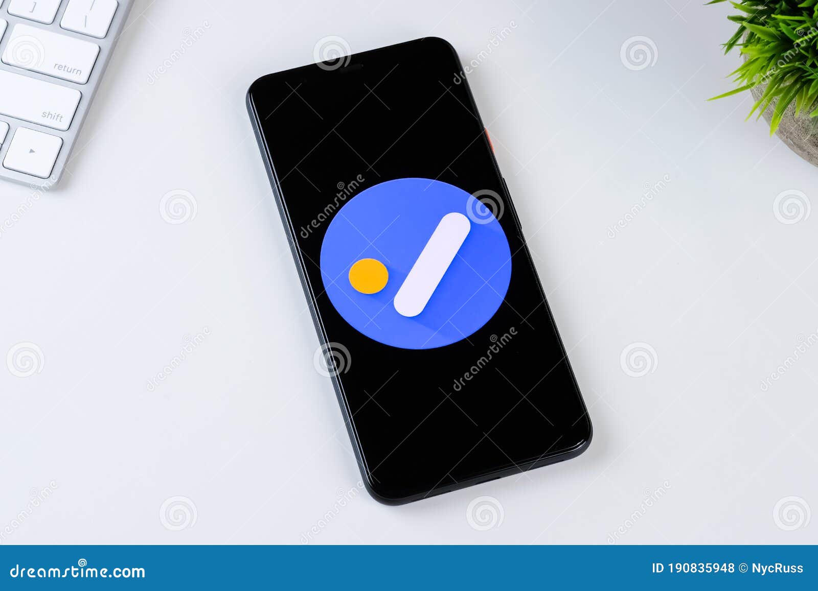 Google Tasks App Logo on a Smartphone Screen. Editorial Stock Photo ...
