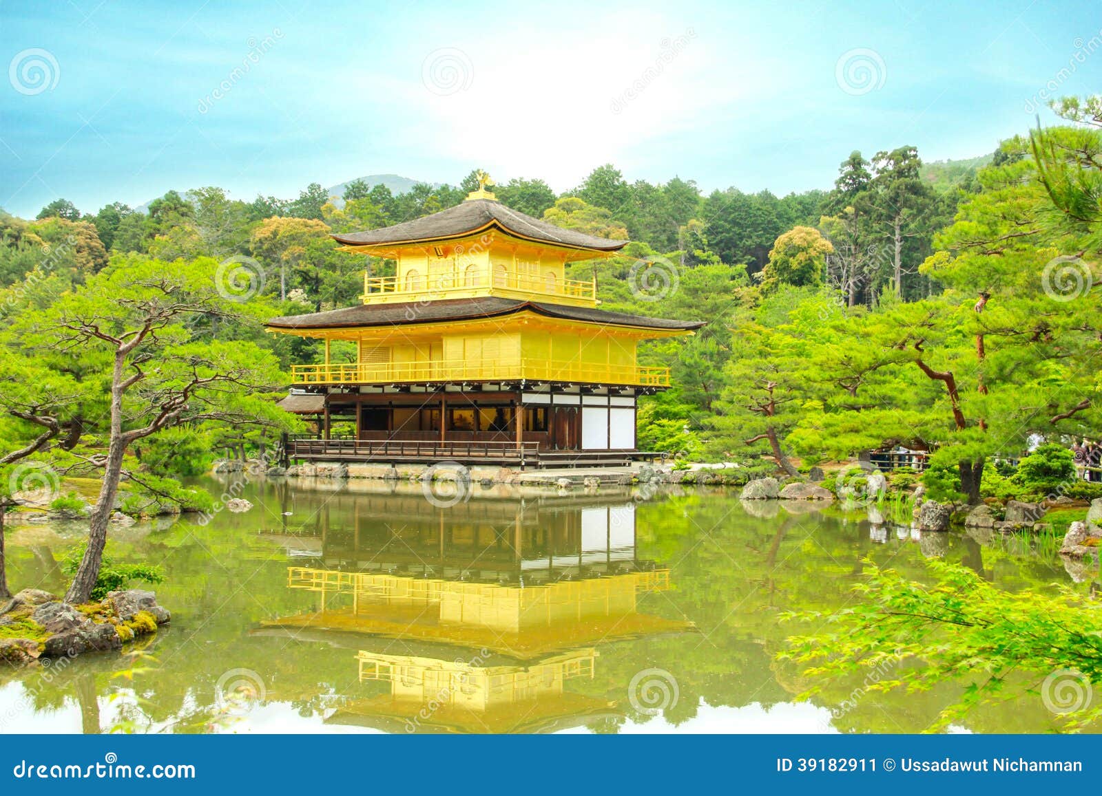 Goolden tample stock image. Image of travel, asia, great - 39182911