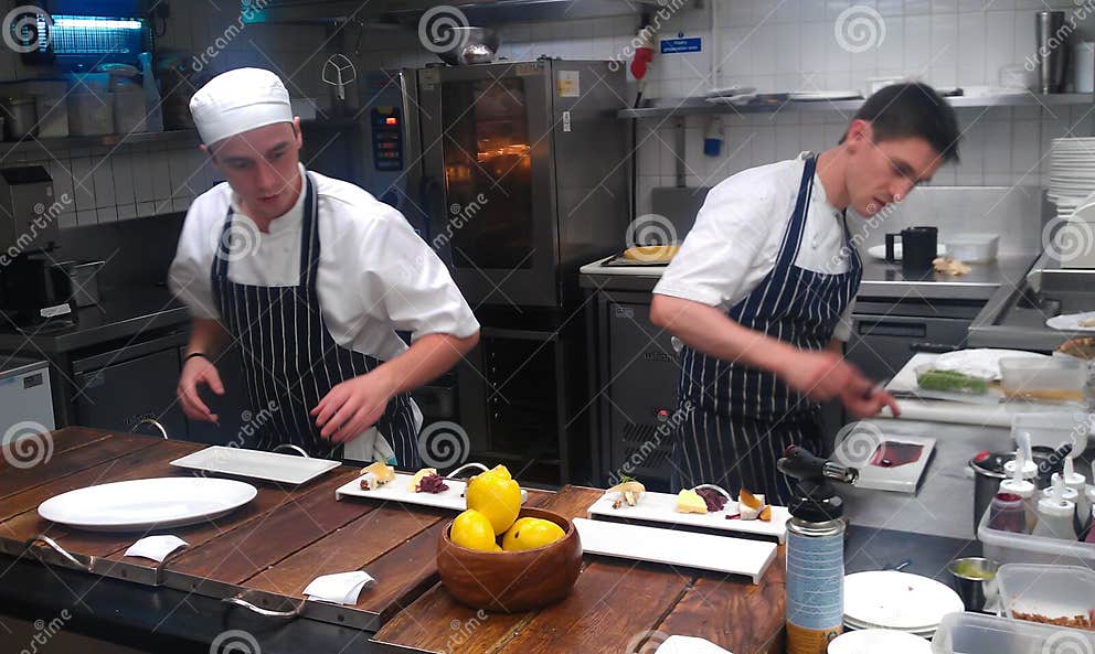 Gordon Ramsay S Restaurant Kitchen Editorial Image - Image of luxury ...