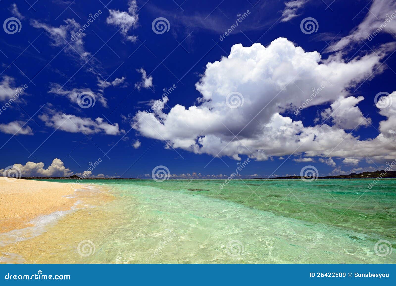 Gorgeous Beach in Summertime Stock Image - Image of scenic, sandy: 26422509