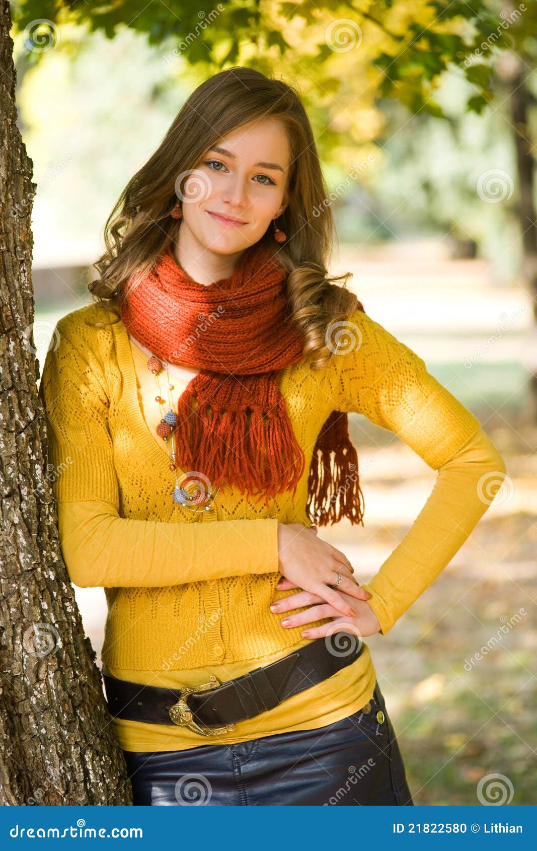 Gorgeous Fall Fashion Girl. Stock Photo - Image of fresh, scarf: 21822580