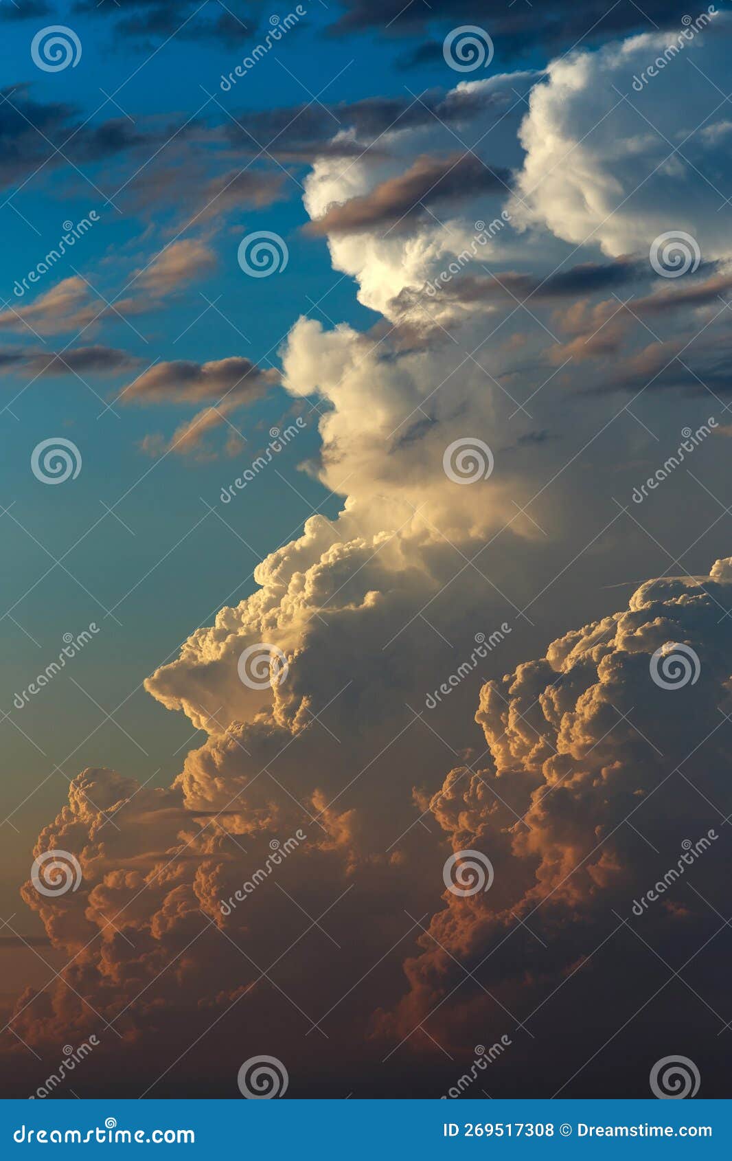 Gorgeous and Impressive Clouds, on Blue Sunset Sky, Dramatic and Dreamy ...