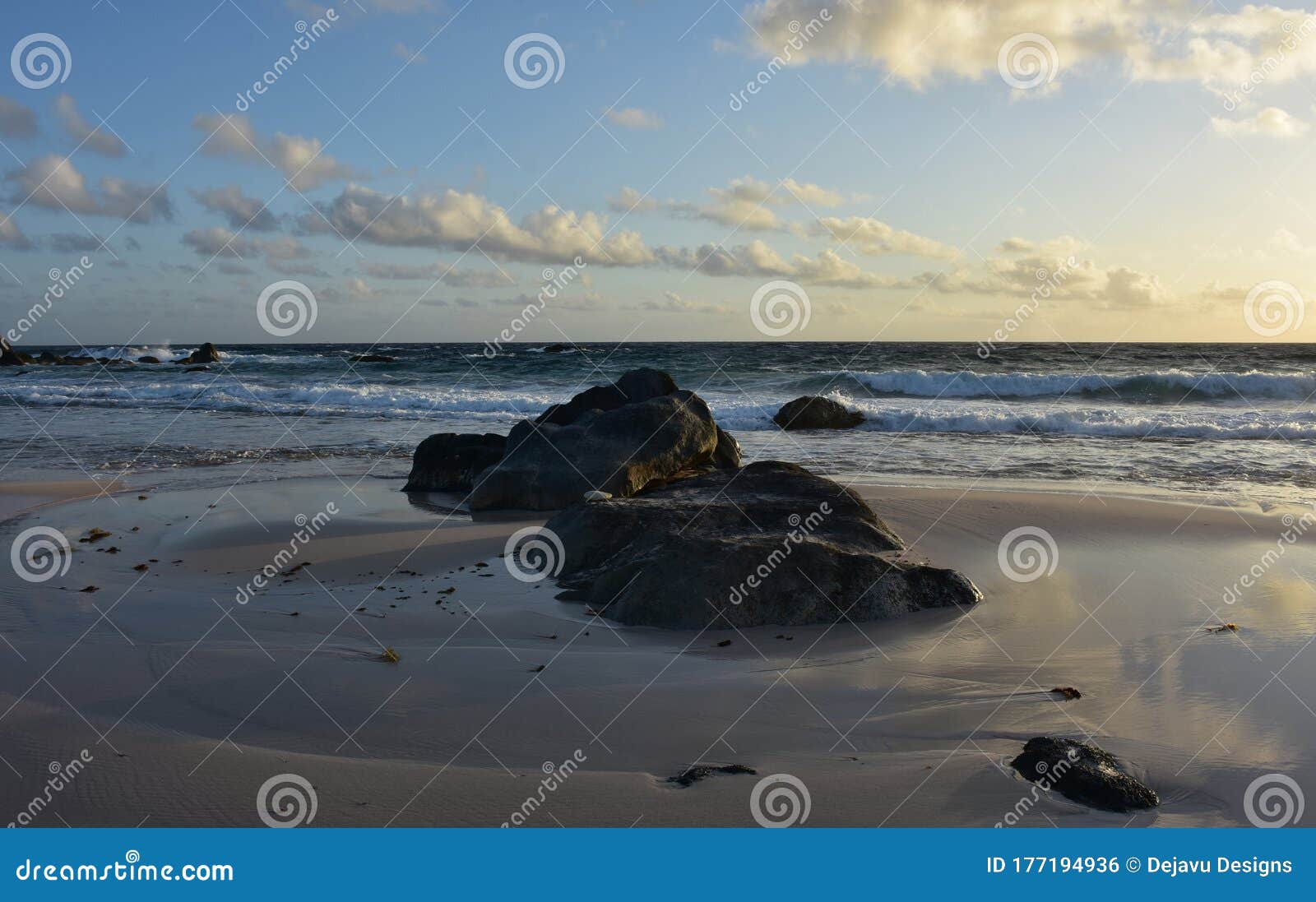 Gorgeous View of Scenic Beach in Aruba Stock Photo - Image of dawn ...