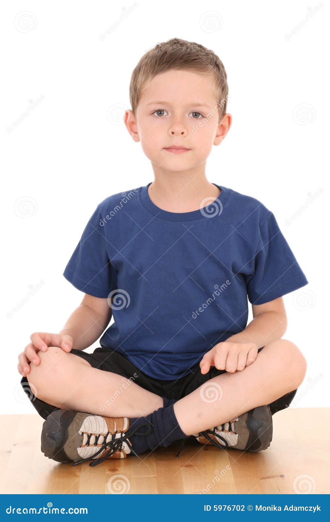 Gosse photo stock. Image du enfant, amusement, sport, blanc - 5976702