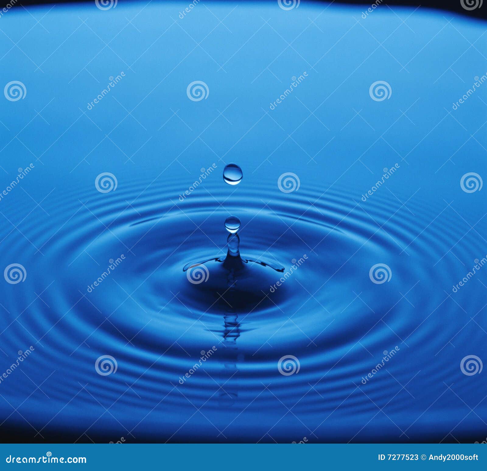 Gota azul imagen de archivo. Imagen de vida, color, medicina - 7277523