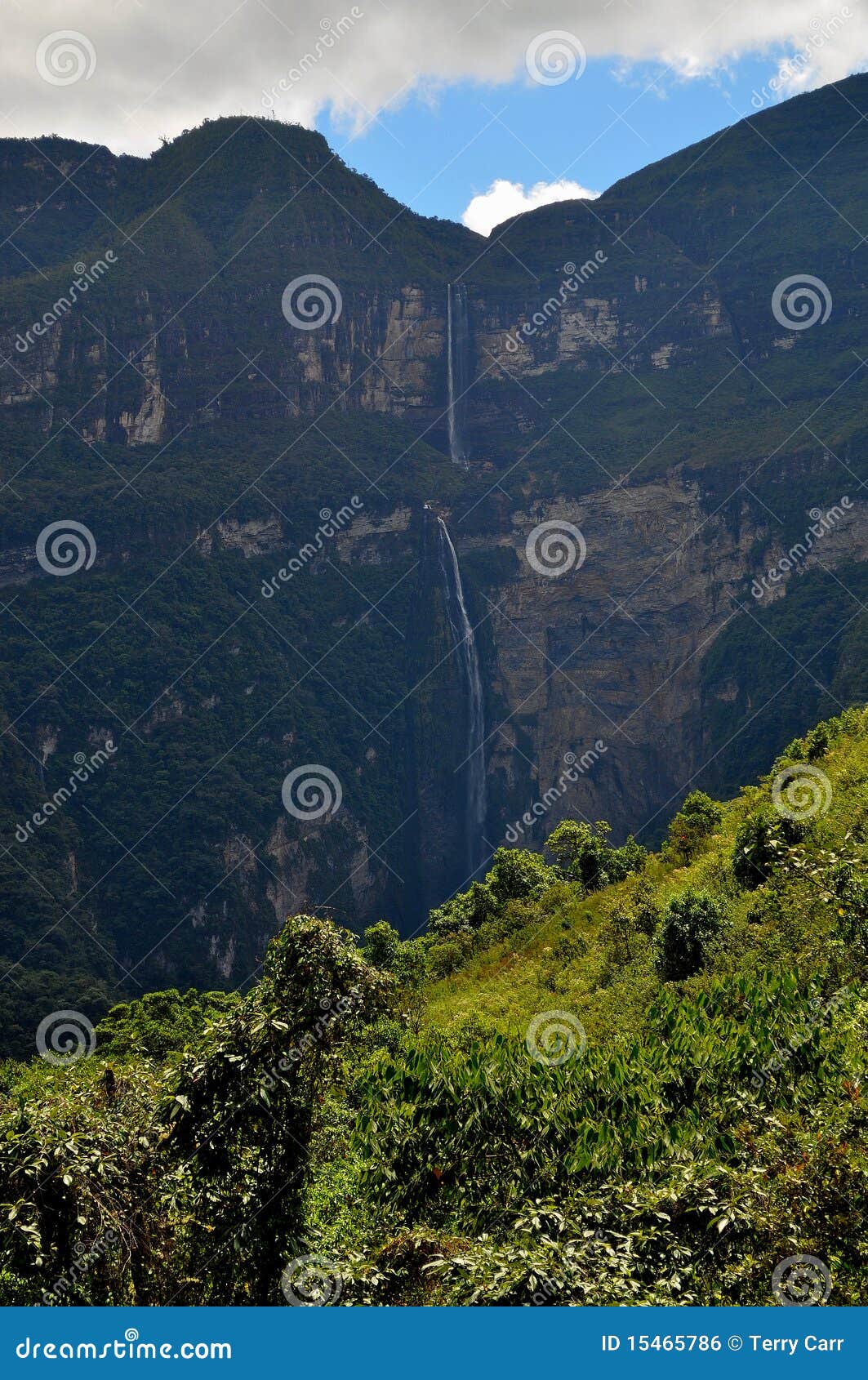 Gotca waterfall stock photo. Image of picturesque, outdoors - 15465786