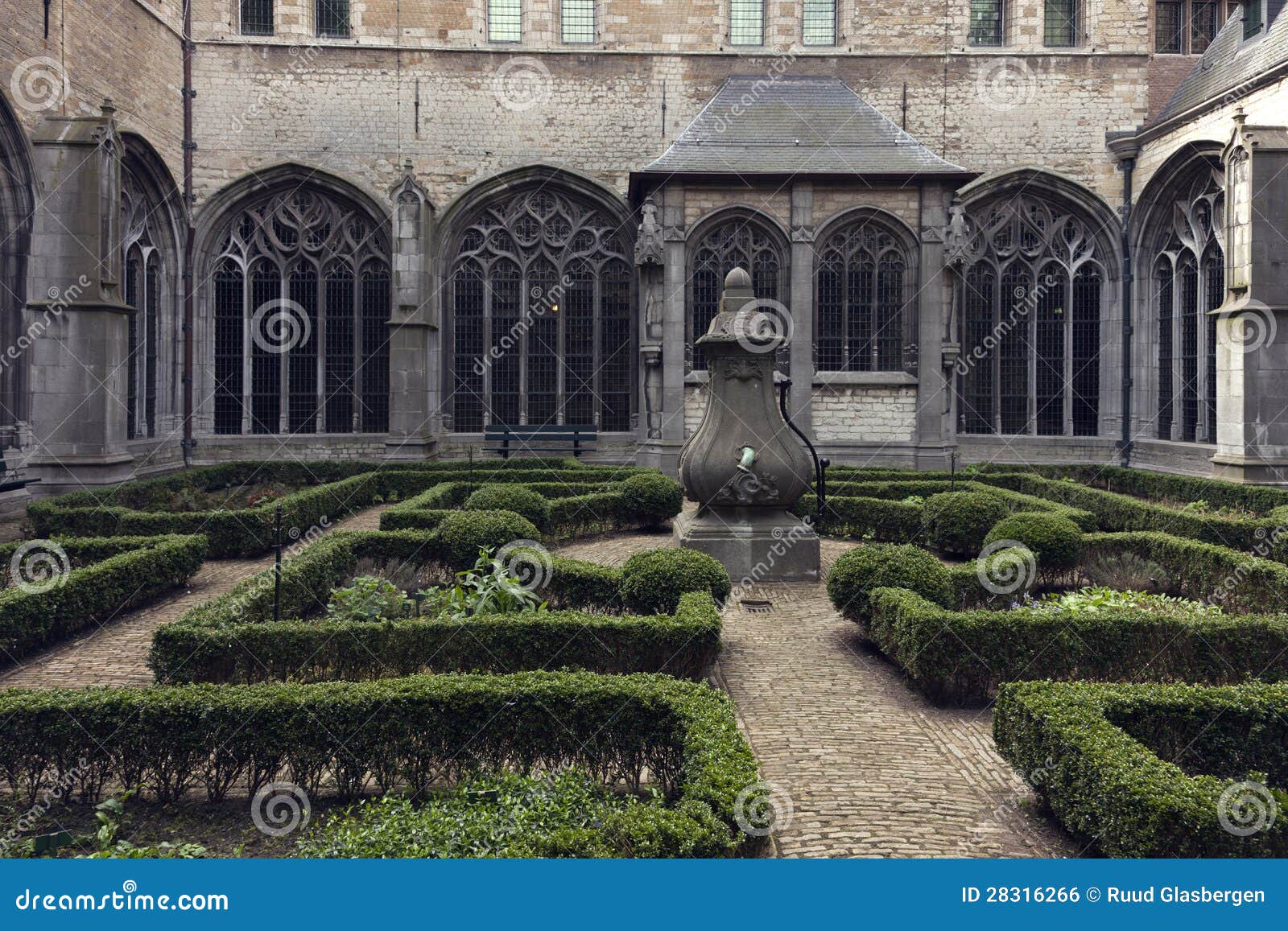 Gothic Courtyard Monumental Cathedral Photos - Free & Royalty-Free ...