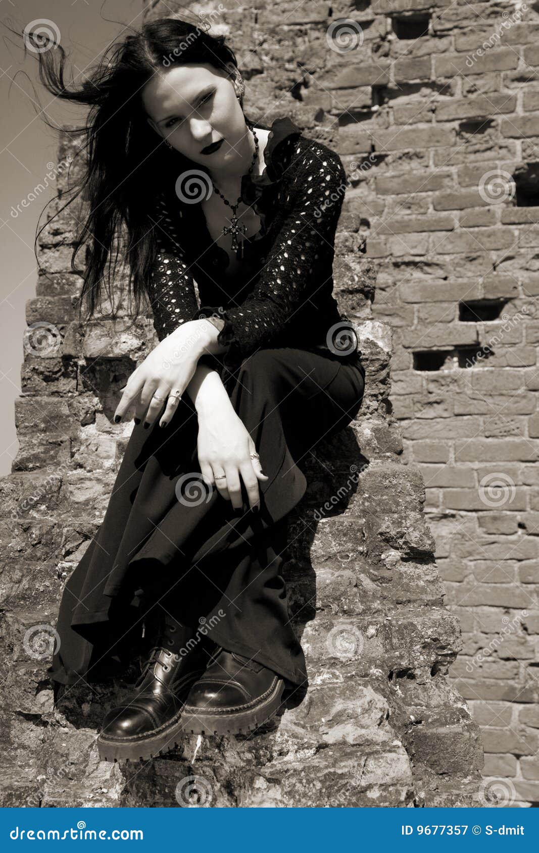 Gothic girl stock image. Image of beauty, grunge, bizarre - 9677357