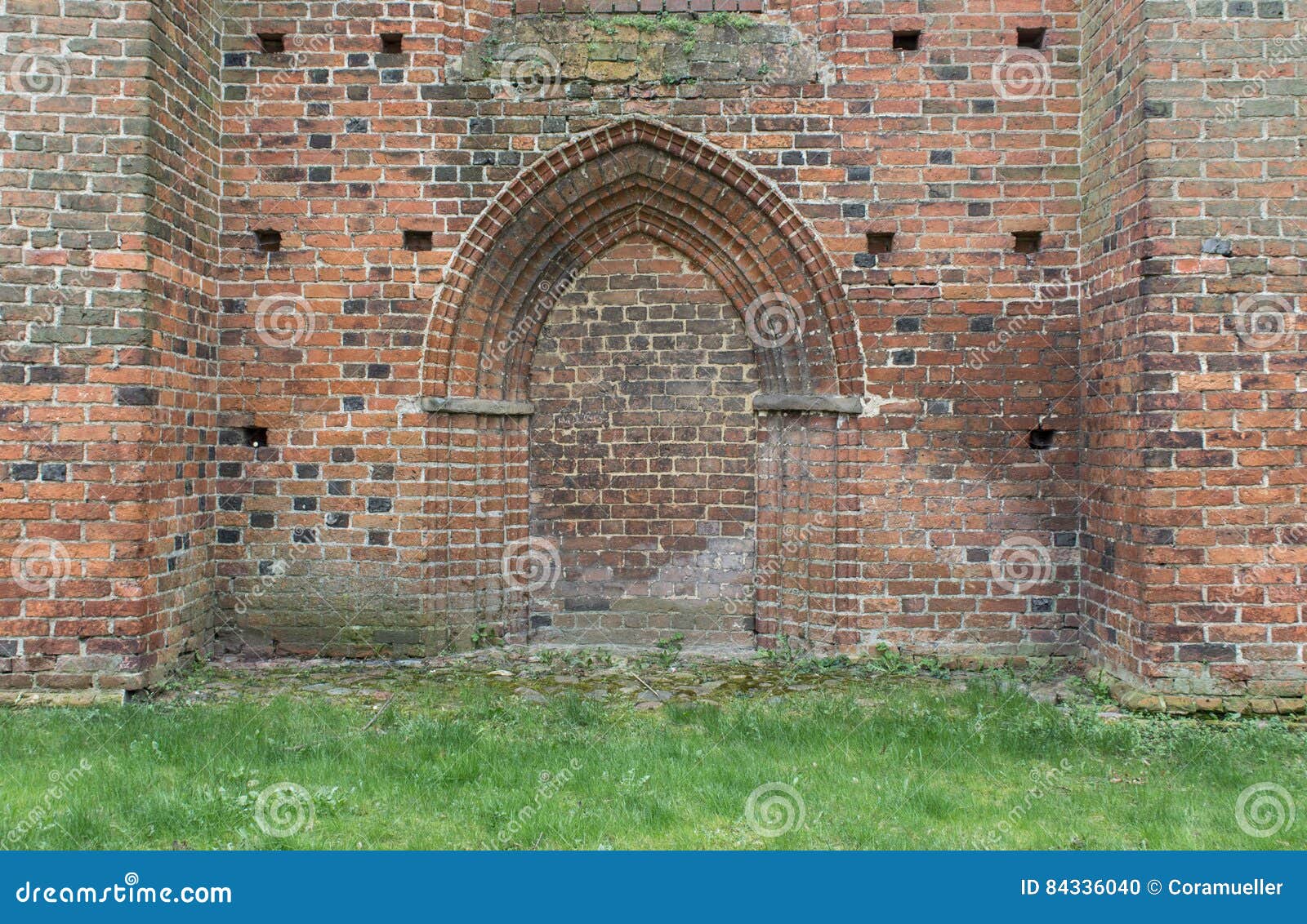 Pointed Arch On 33 Pol Allah Verdi Khan Bridge In Isfahan, Iran Royalty ...