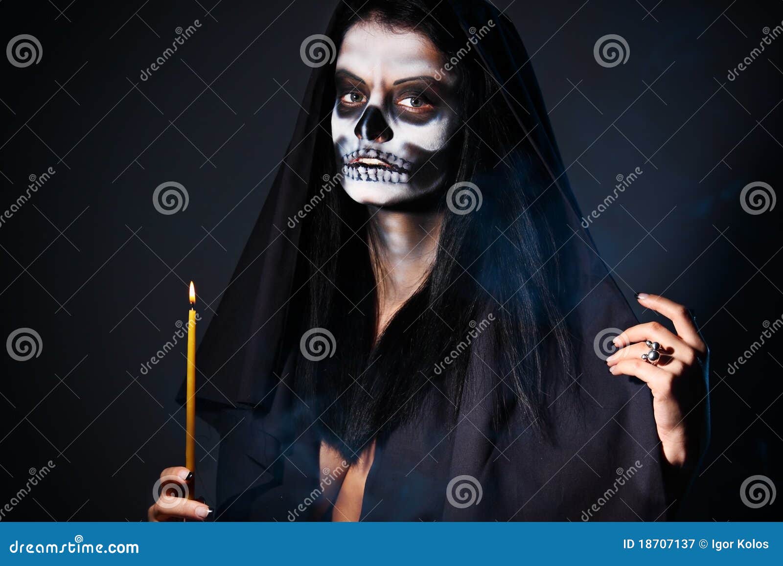 The Dead Woman Body Statue Rest In Peace At The Cemetery Stock Image ...