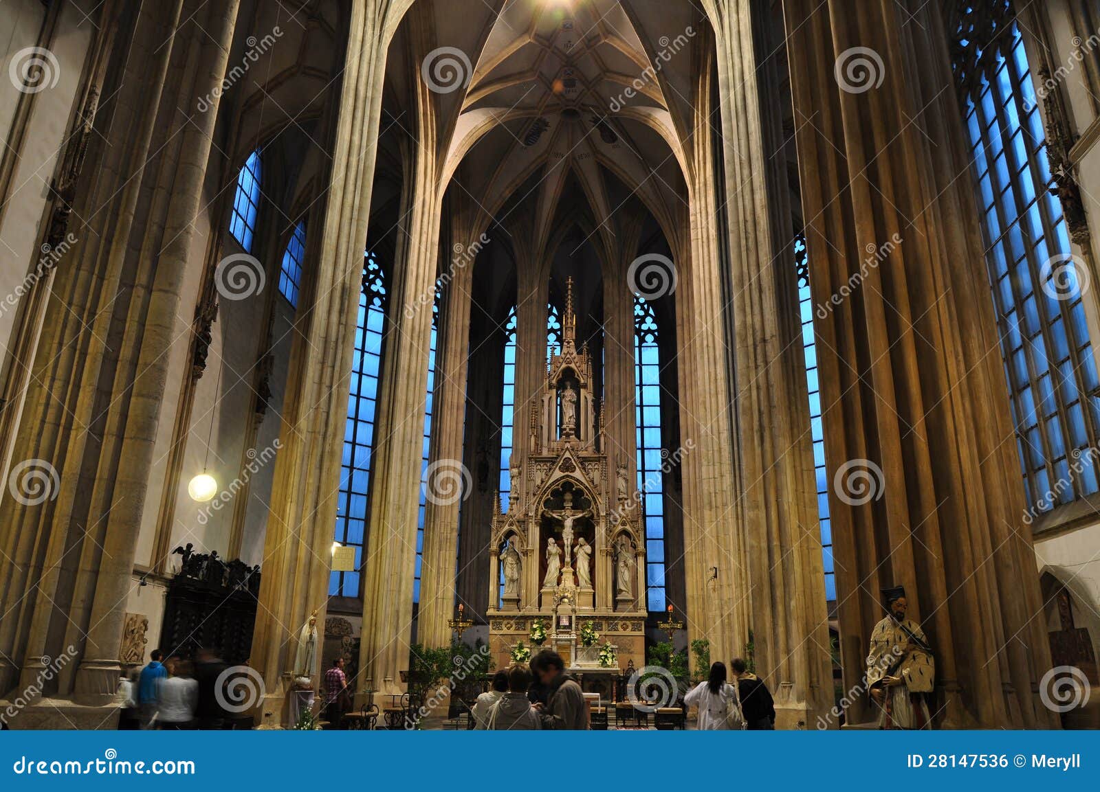 Gotische Kirche stockfoto. Bild von architektur, historisch - 28147536
