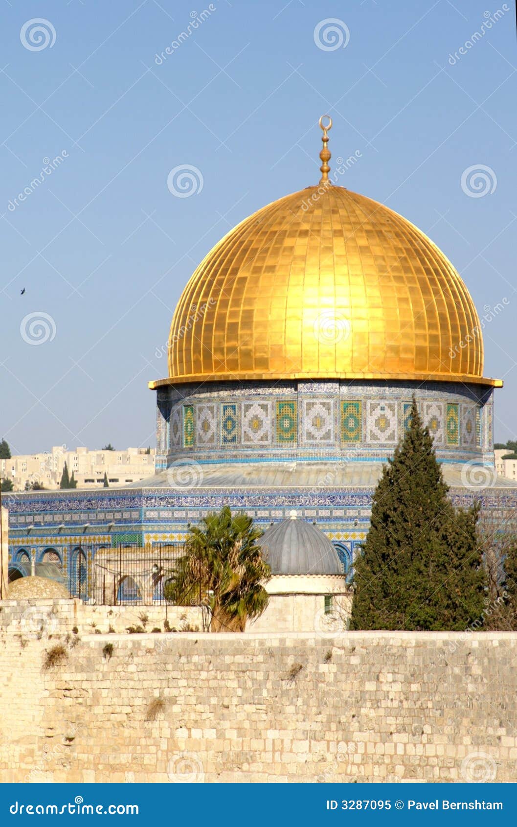 Gouden Koepel Van De Rots Picture. Image: 3287095