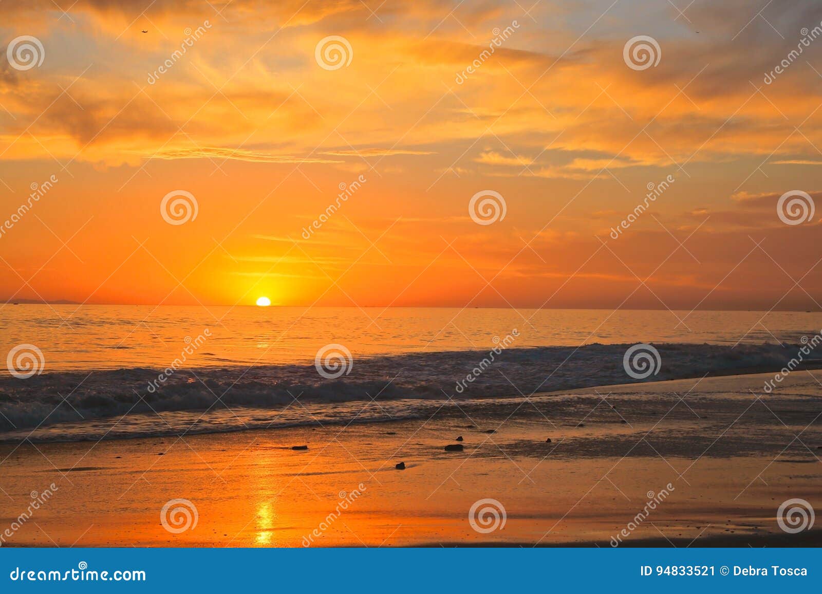 Gouden Zonsondergang Rustige Achtergrond Stock Afbeelding - Image of ...
