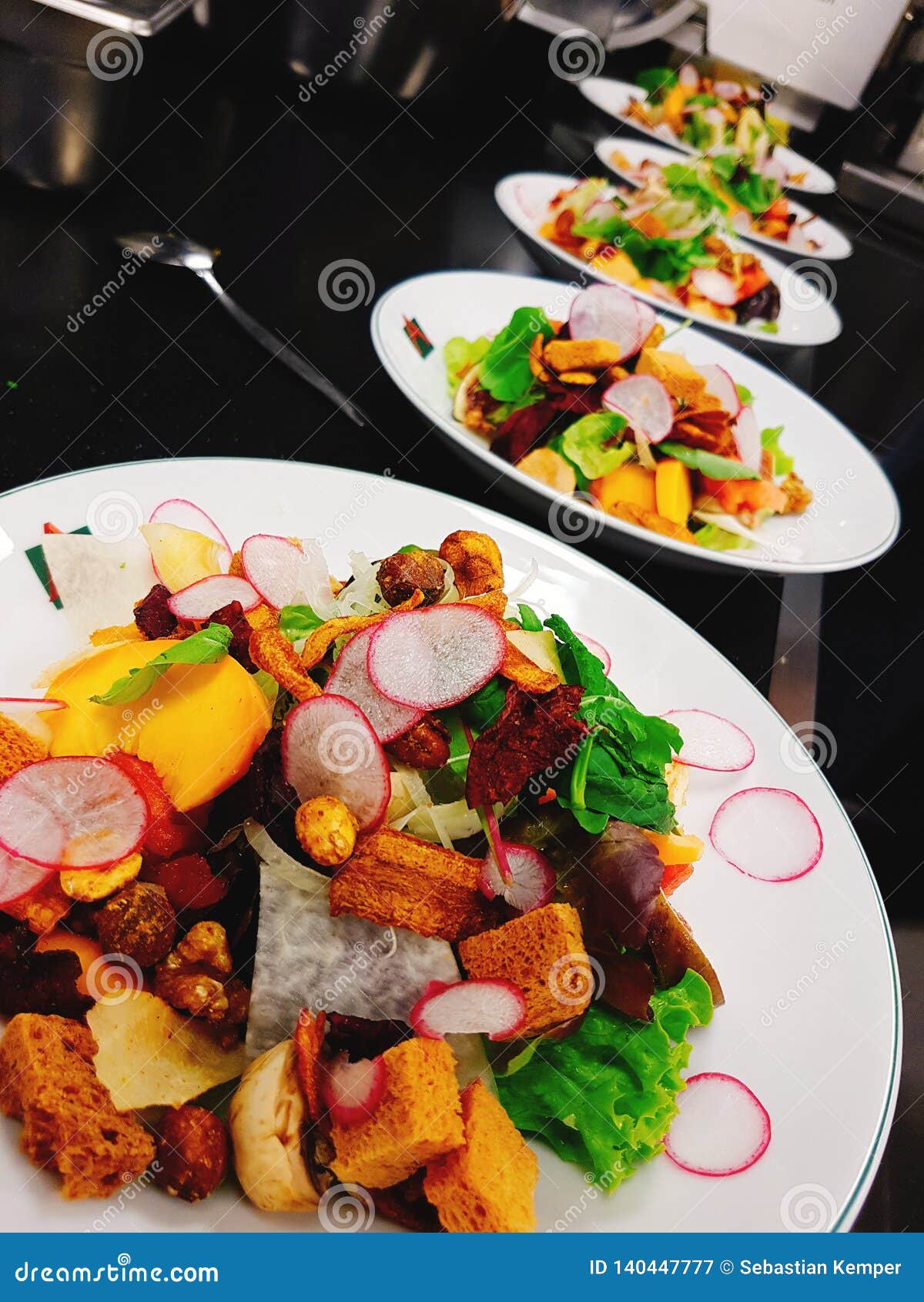 Gourmet Menu vip dish editorial photography. Image of michelin - 140447777