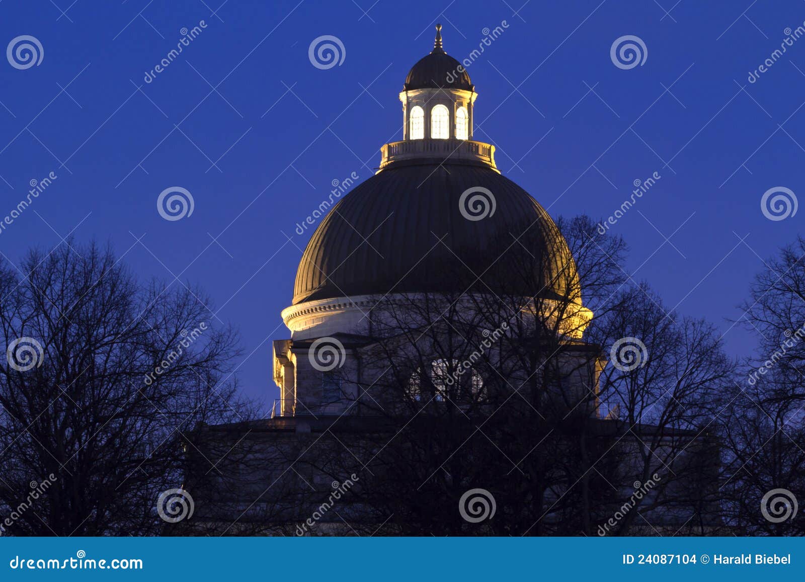 Government Building in Munich at Night Stock Photo - Image of bavaria ...