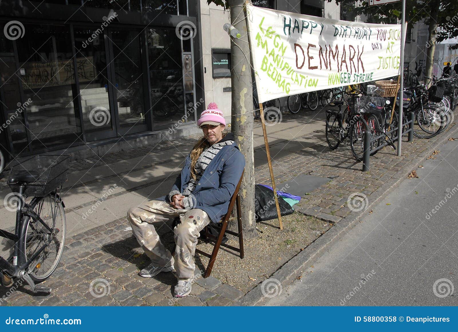 GRÈVE DE LA FAIM DE FRANK MORTENSEN_ON Photo stock éditorial - Image du ...
