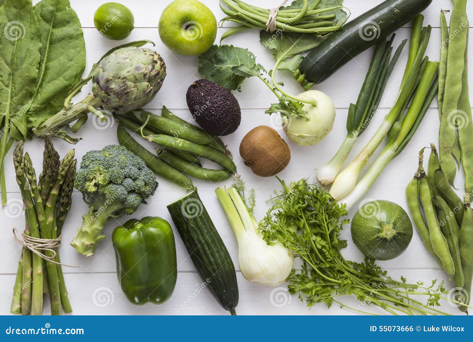 Grön frukt och grönsaker arkivfoto. Bild av örtar, uppföda - 55073666