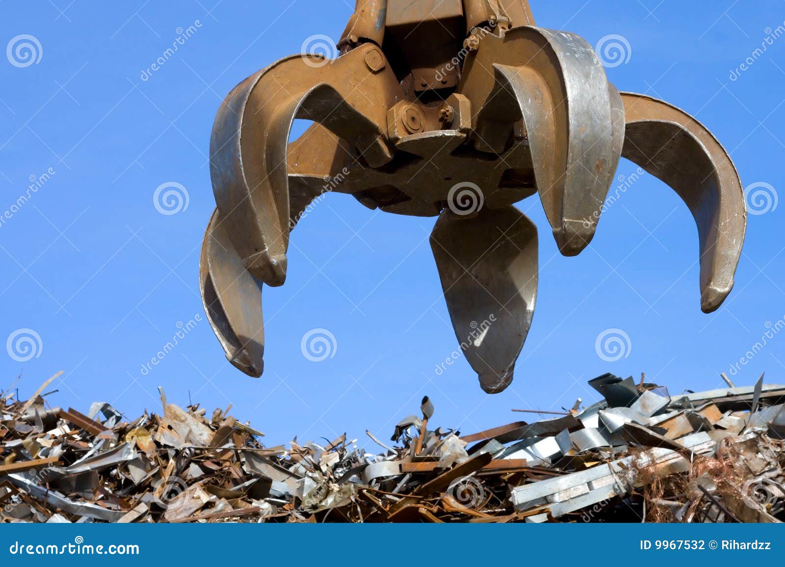 Grabber Up on the Metal Heap Stock Photo - Image of rusty, rust: 9967532