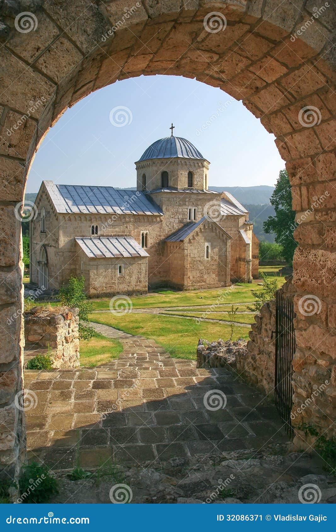 Gradac monastery stock image. Image of gradac, gate, monastery - 32086371