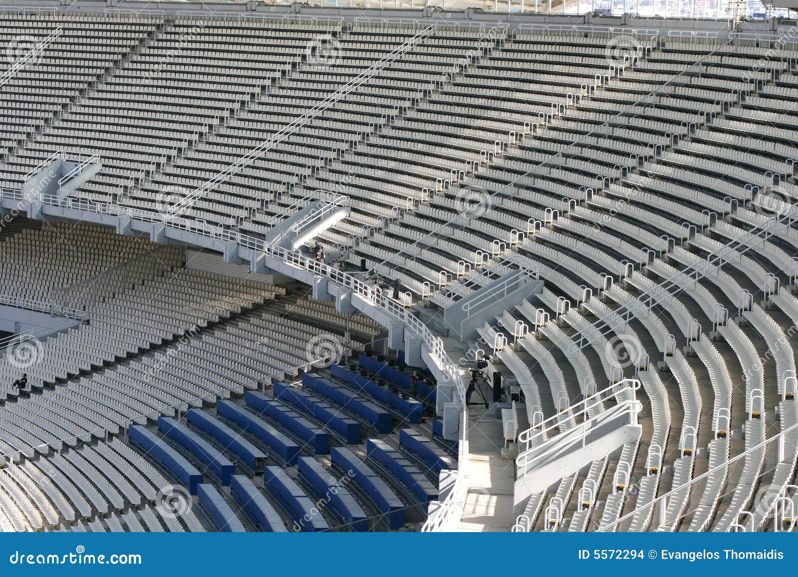 Gradas del estadio foto de archivo. Imagen de deportes - 5572294