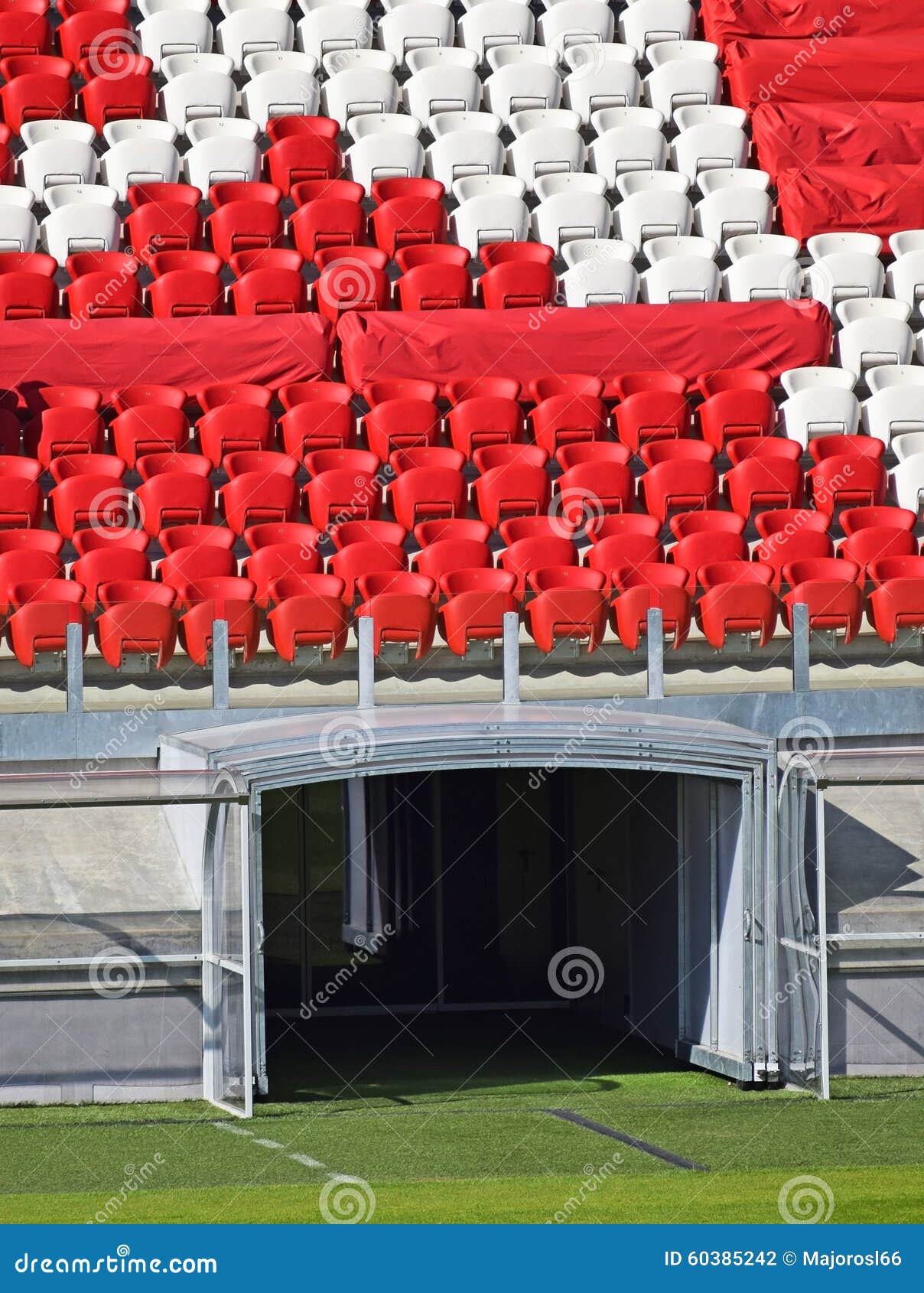 Gradinata nello stadio fotografia stock. Immagine di plastica - 60385242