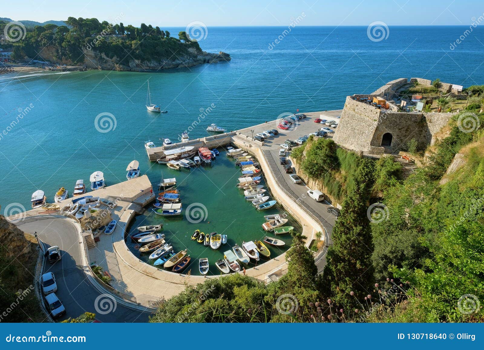 Graduado De Ulcinj Stari E Porto, Montenegro Foto de Stock - Imagem de ...