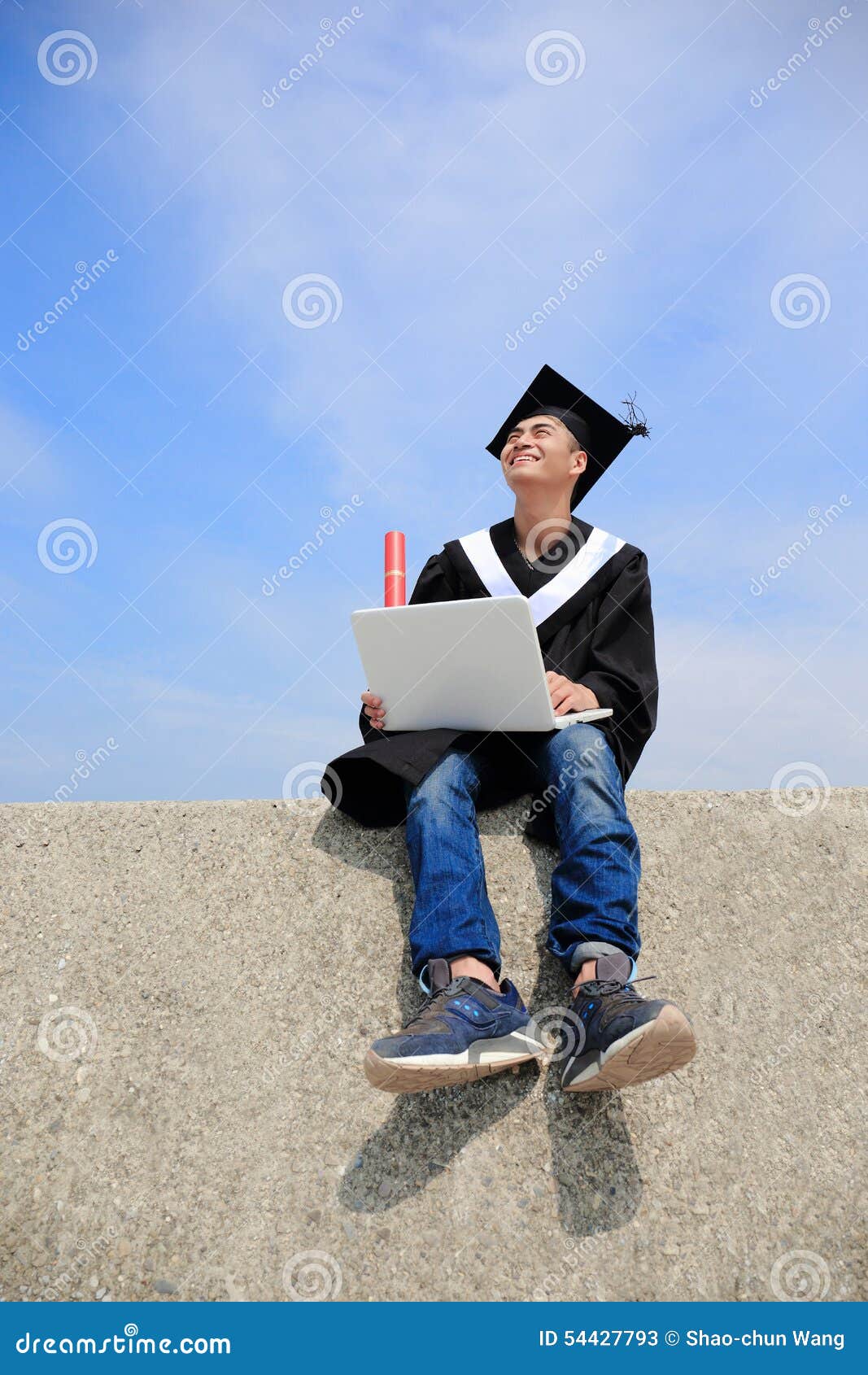 Graduates Student Use Computer Stock Image - Image of academic ...