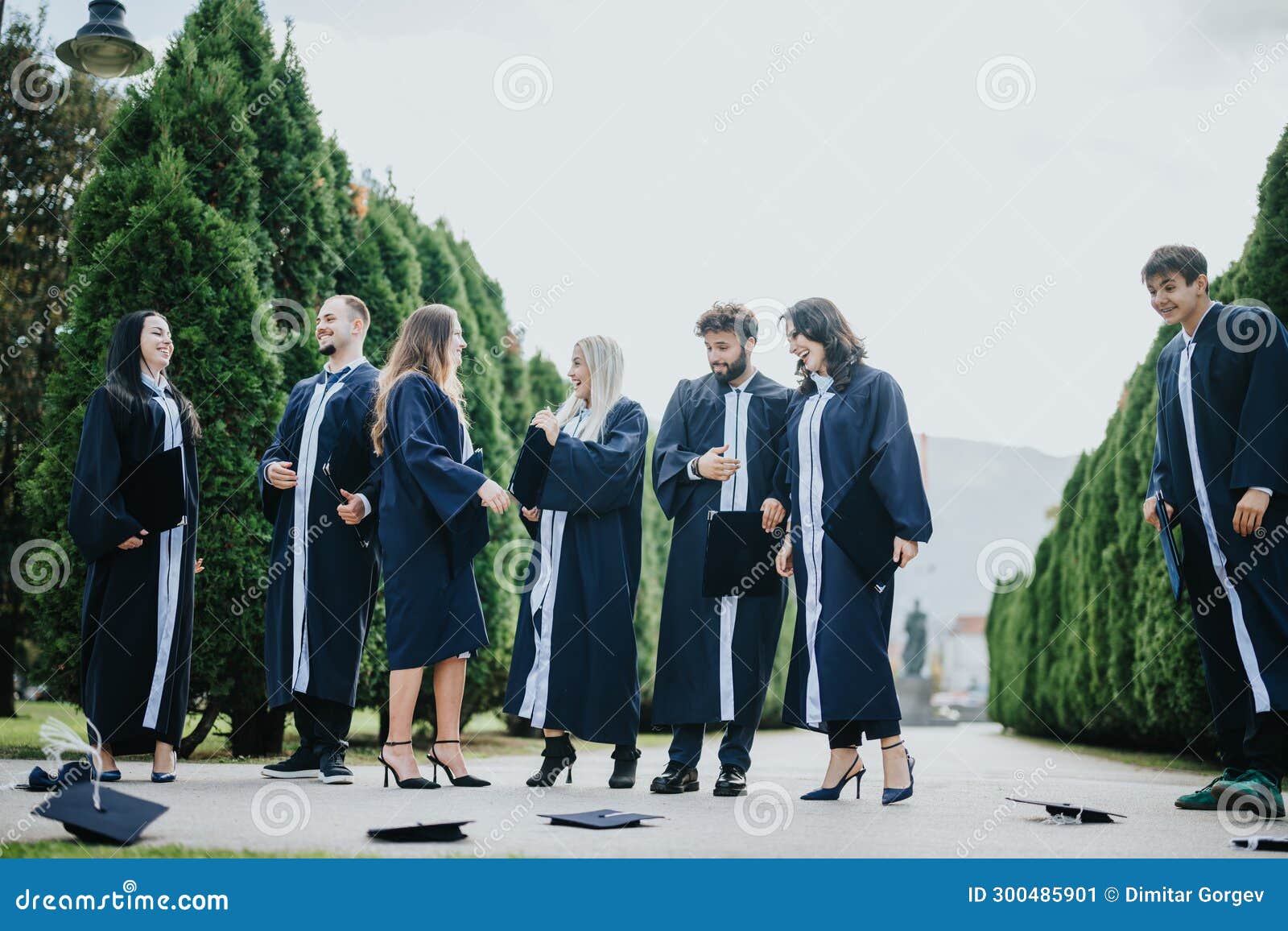 Graduating Students Celebrate Achieved Goals at Park with Faculty and ... Graduating Students Celebrate Achieved Goals at Park with Faculty and ...
