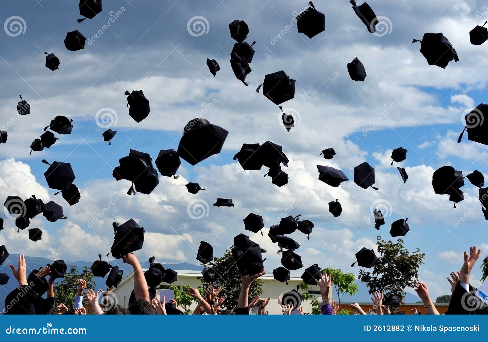 Graduazione! fotografia stock. Immagine di sfondo, grado - 2612882