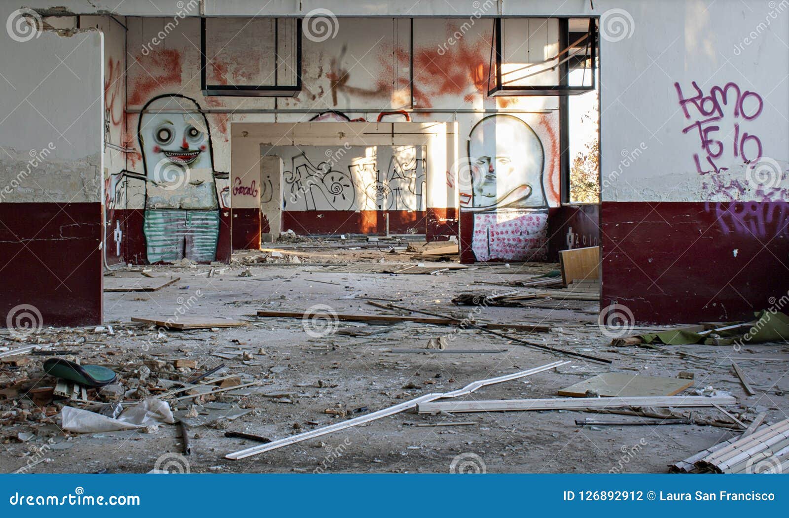 Graffiti in Abandoned Building Editorial Photography - Image of ruin ...