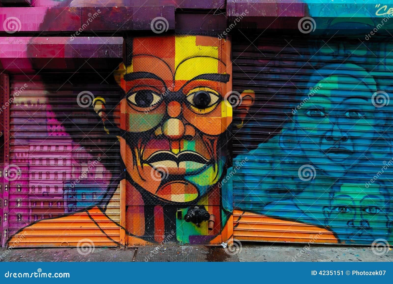 Graffiti Art in Harlem, NYC Editorial Photo - Image of overspray, funky ...