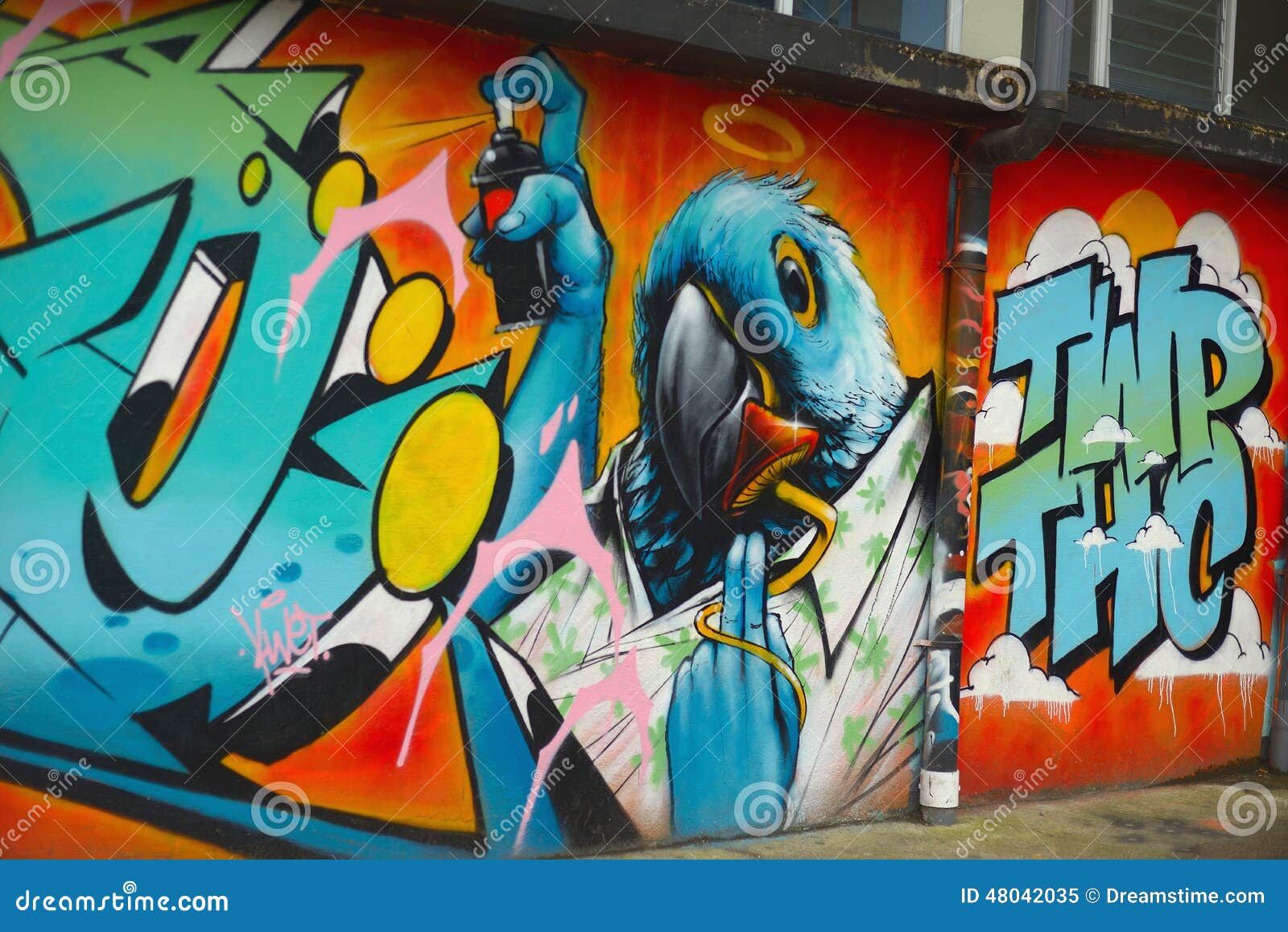 Graffiti bird editorial image. Image of graffiti, costarica - 48042035