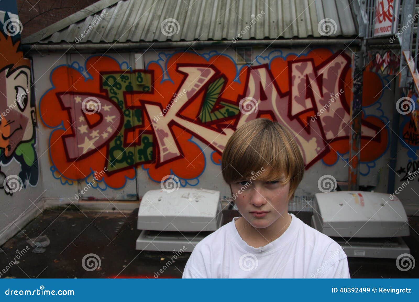 Graffiti Boy editorial stock image. Image of wall, draw - 40392499