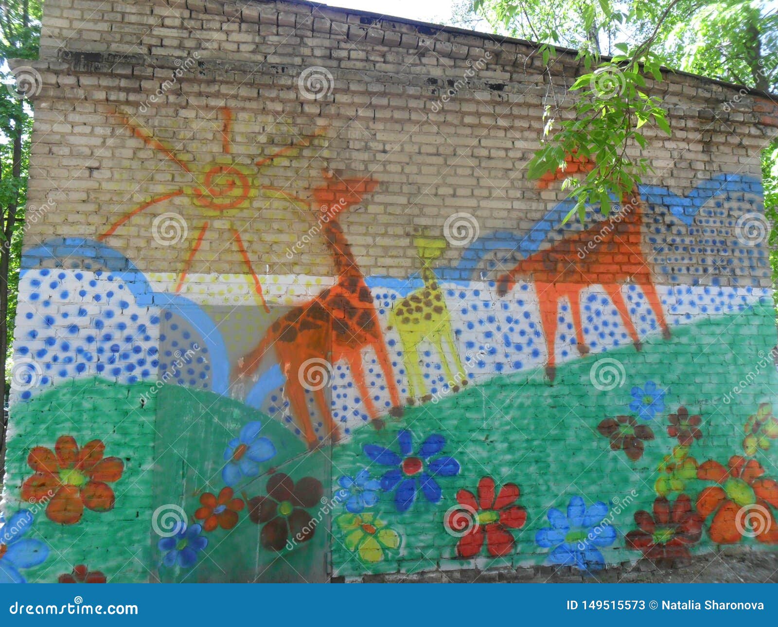 Graffiti editorial stock photo. Image of summer, city - 149515573