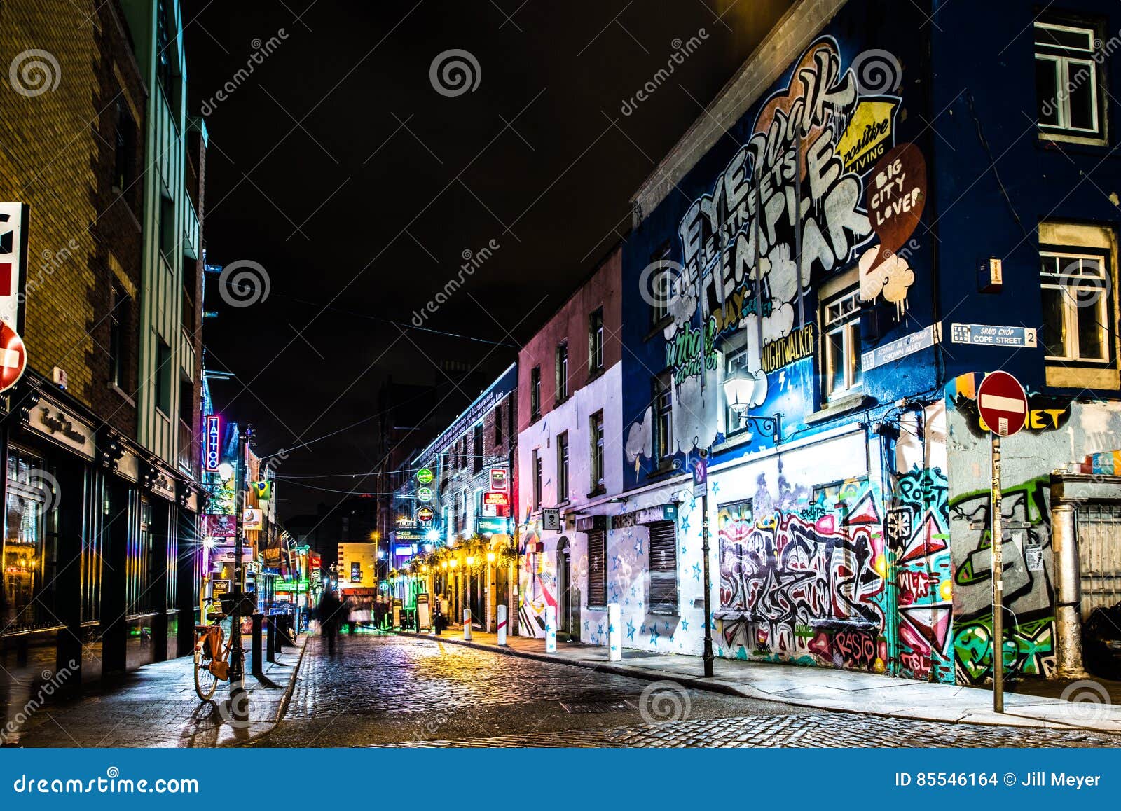 Graffiti in Dublin Ireland editorial stock image. Image of docklands ...