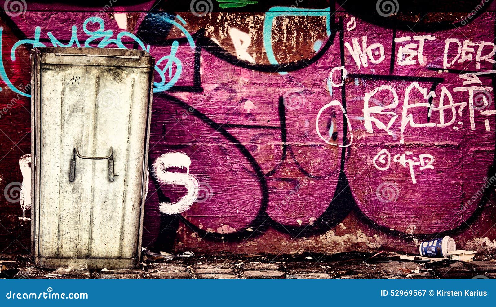 Graffiti rubbish bin editorial photography. Image of creativity - 52969567