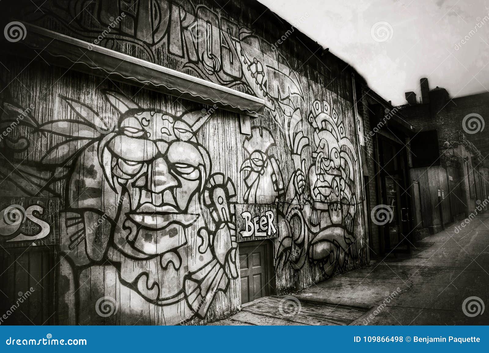 Graffiti on the Side of a Building Editorial Stock Photo - Image of ...
